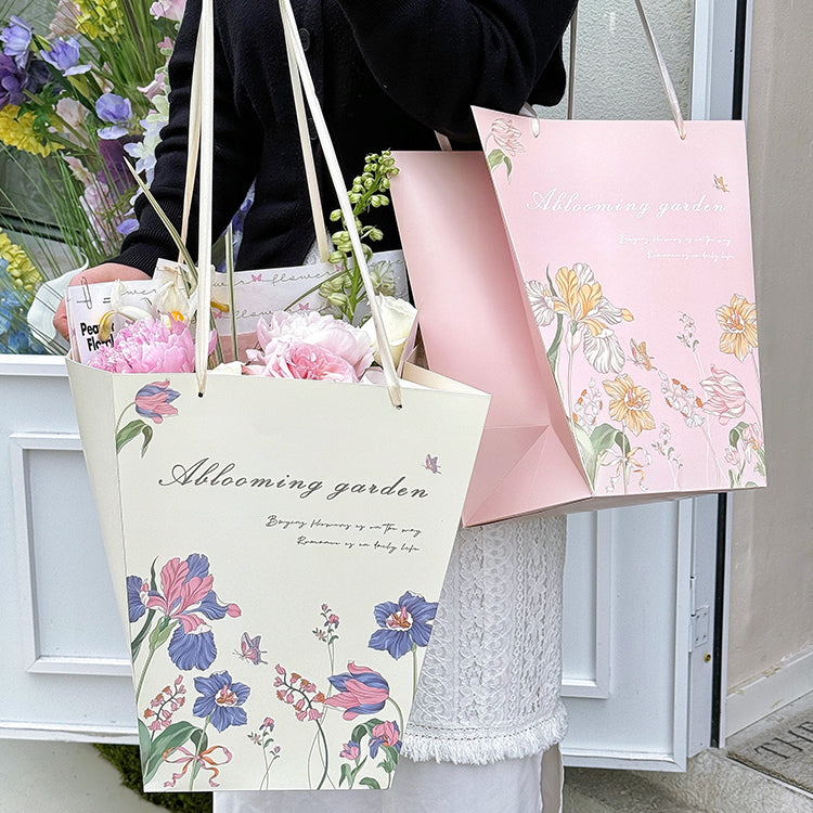 Trapezoidal Floral Gift Bags with Handles Pack 5 – Floral Supplies Store