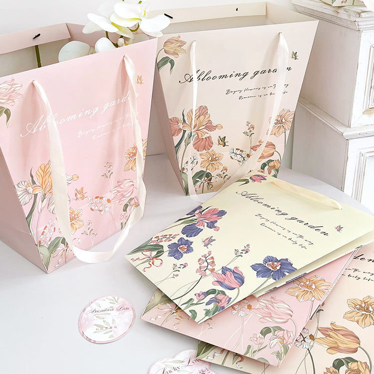 Trapezoidal Floral Gift Bags with Handles Pack 5 – Floral Supplies Store